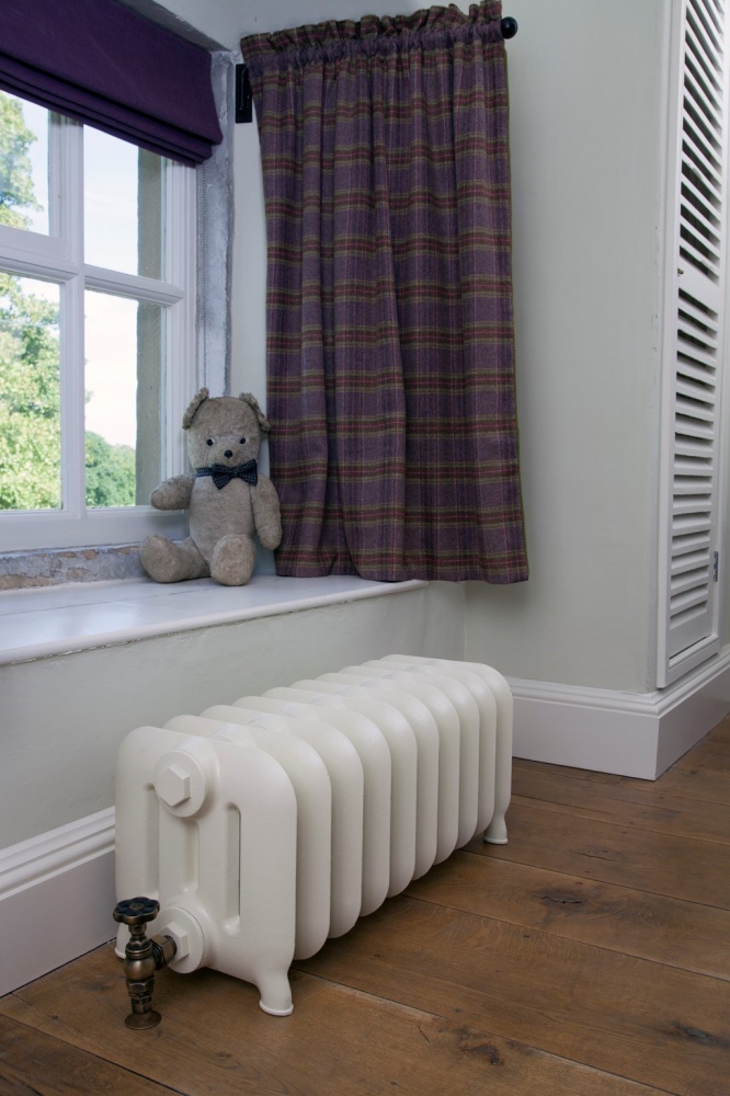Duchess 4 Cast Iron Radiator 330mm