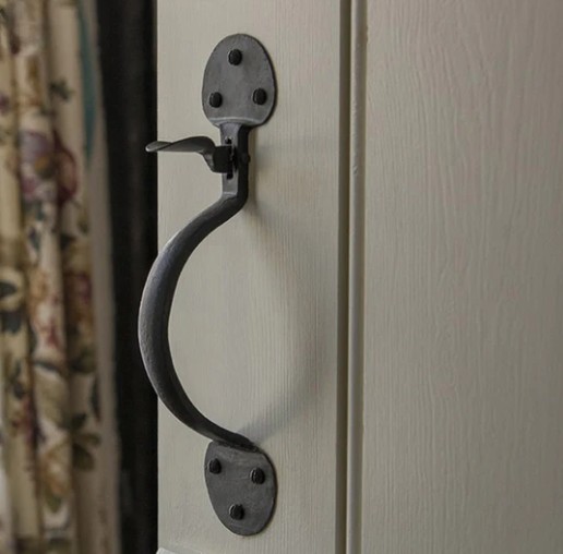 Penny End Suffolk Latch - Beeswax