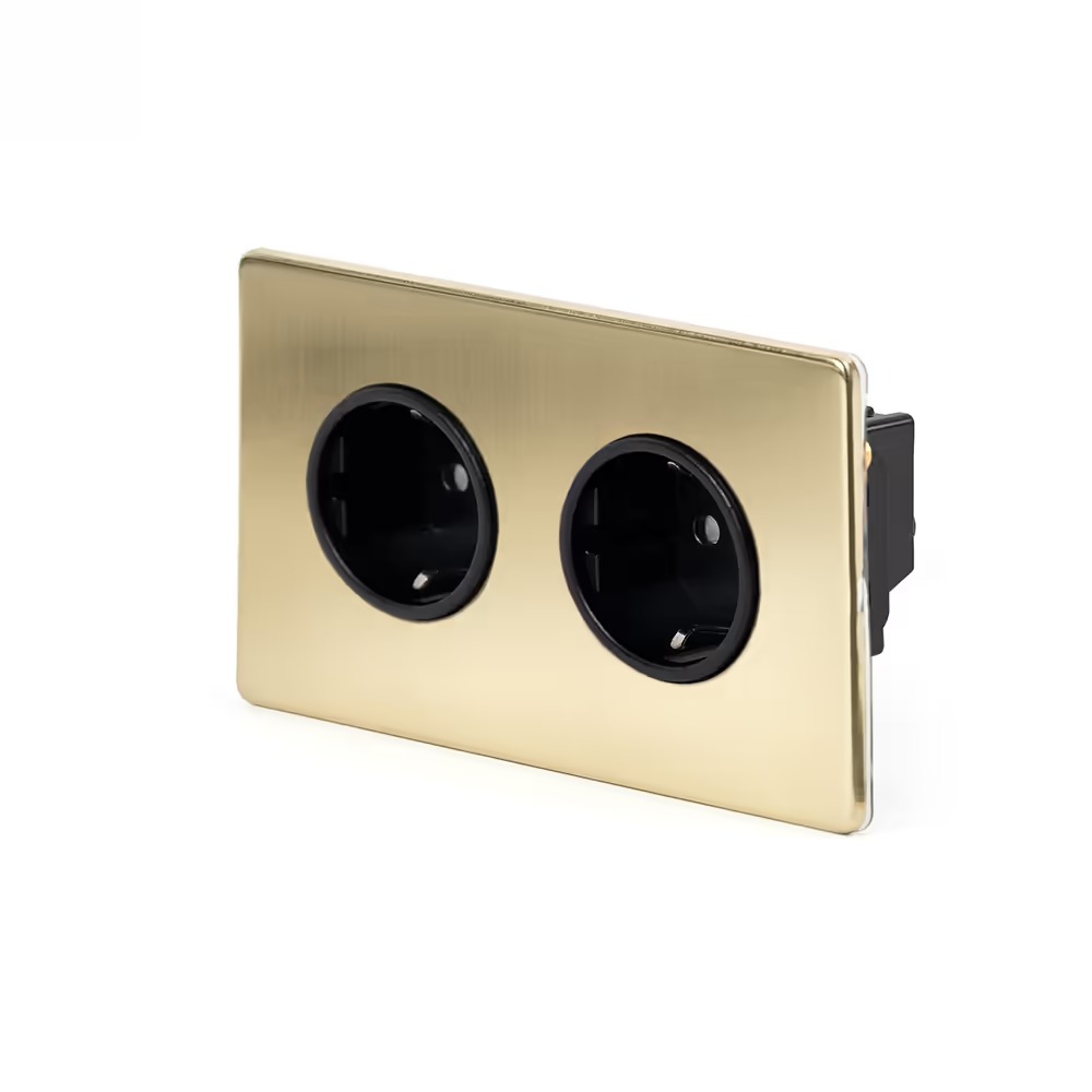Brushed Brass 16A 2 Gang Euro Schuko Socket Blk Ins Screwless