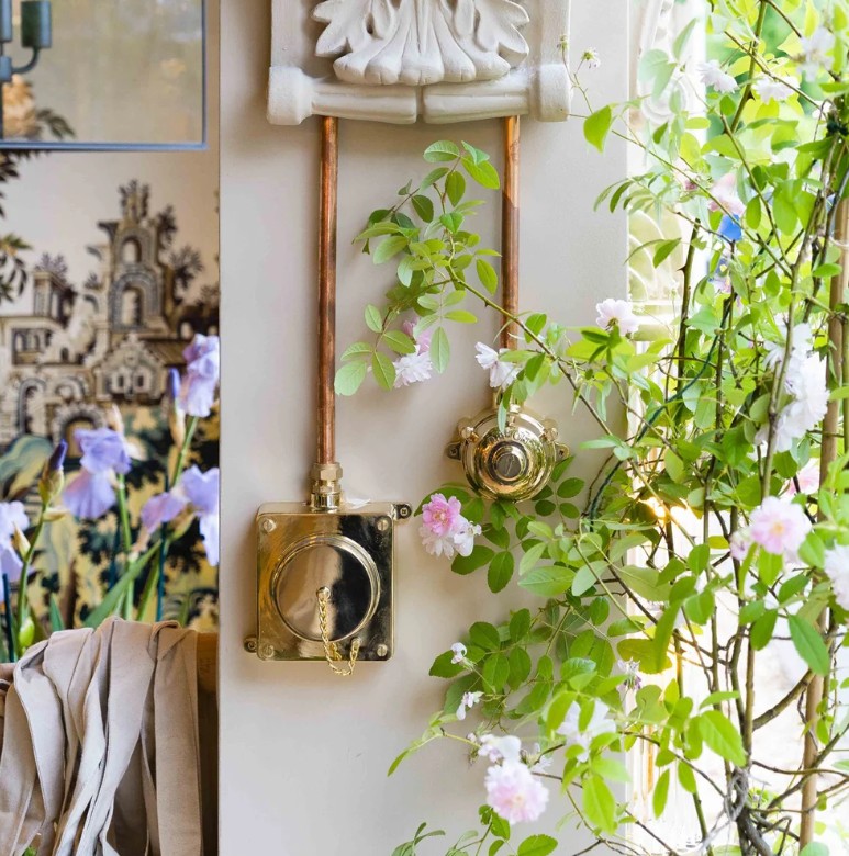 Chelsea Solid Brass 1 Gang IP65 Outdoor 13A Socket