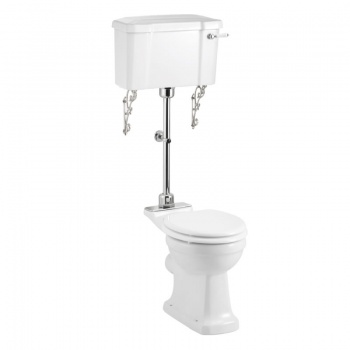 Standard close-coupled pan with standard lever cistern
